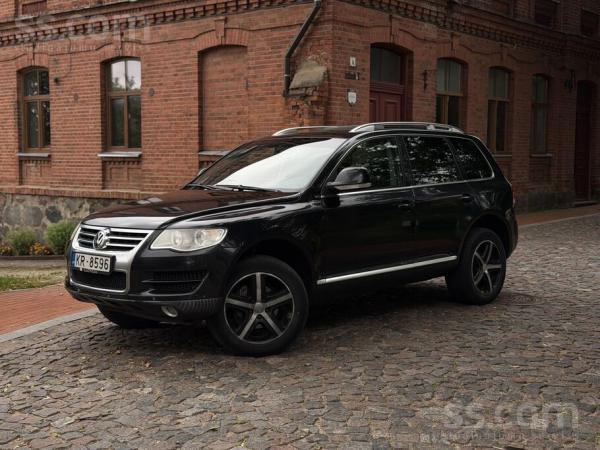 Melns Volkswagen Touareg 2007 Cēsis, ar dzinēja tilpumu 3.00 L un nobraukumu 352 tūkst. km par 2990 €, foto 2 vietnē AUTOMOTO.COM.LV