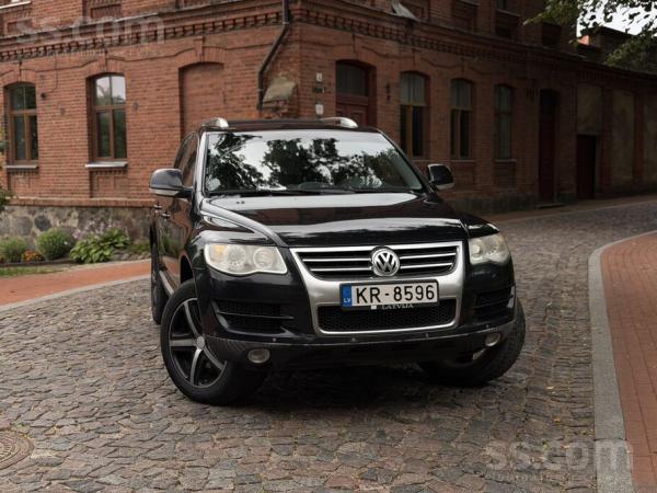 Melns Volkswagen Touareg 2007 Cēsis, ar dzinēja tilpumu 3.00 L un nobraukumu 352 tūkst. km par 2990 €, foto 5 vietnē AUTOMOTO.COM.LV