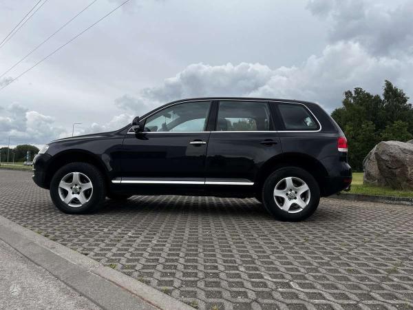 Melns Volkswagen Touareg 2007 Šauļi, ar dzinēja tilpumu 2.50 L un nobraukumu 289 tūkst. km par 4300 €, foto 7 vietnē AUTOMOTO.COM.LV