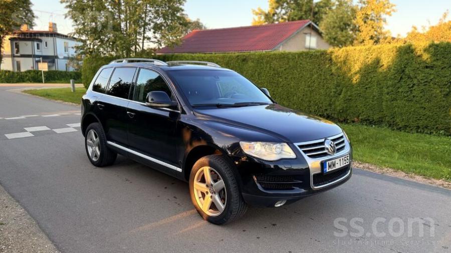 Черный Фольксваген Туарег 2007 в Елгава, объемом двигателя 3.00 л и пробегом 308 тыс. км за 5450 €, фото 3 на AUTOMOTO.COM.LV