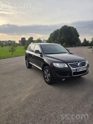 Melns Volkswagen Touareg 2007 Bauska, ar dzinēja tilpumu 3.00 L un nobraukumu 407 tūkst. km par 5200 €, foto  vietnē AUTOMOTO.COM.LV