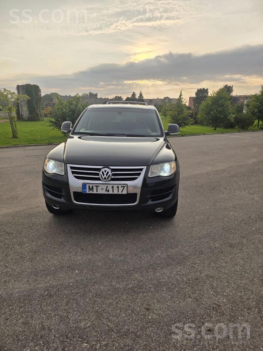 Melns Volkswagen Touareg 2007 Bauska, ar dzinēja tilpumu 3.00 L un nobraukumu 407 tūkst. km par 5200 €, foto 3 vietnē AUTOMOTO.COM.LV