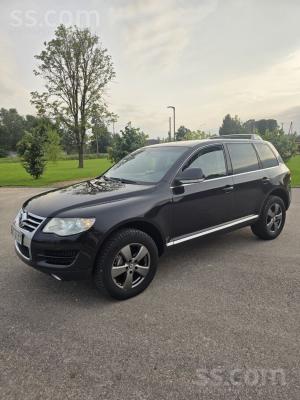 Melns Volkswagen Touareg 2007 Bauska, ar dzinēja tilpumu 3.00 L un nobraukumu 407 tūkst. km par 5200 €, foto 4 vietnē AUTOMOTO.COM.LV