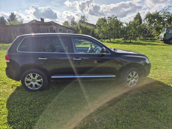 Melns Volkswagen Touareg 2007 Šauļi, ar dzinēja tilpumu 3.00 L un nobraukumu 308 tūkst. km par 3250 €, foto 7 vietnē AUTOMOTO.COM.LV