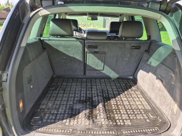 Melns Volkswagen Touareg 2007 Šauļi, ar dzinēja tilpumu 3.00 L un nobraukumu 308 tūkst. km par 3250 €, foto 9 vietnē AUTOMOTO.COM.LV