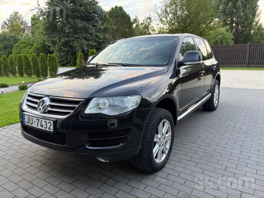 Melns Volkswagen Touareg 2007 Jelgava, ar dzinēja tilpumu 3.00 L un nobraukumu 411 tūkst. km par 5500 €, foto 3 vietnē AUTOMOTO.COM.LV
