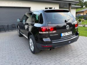 Melns Volkswagen Touareg 2007 Jelgava, ar dzinēja tilpumu 3.00 L un nobraukumu 411 tūkst. km par 5500 €, foto 4 vietnē AUTOMOTO.COM.LV