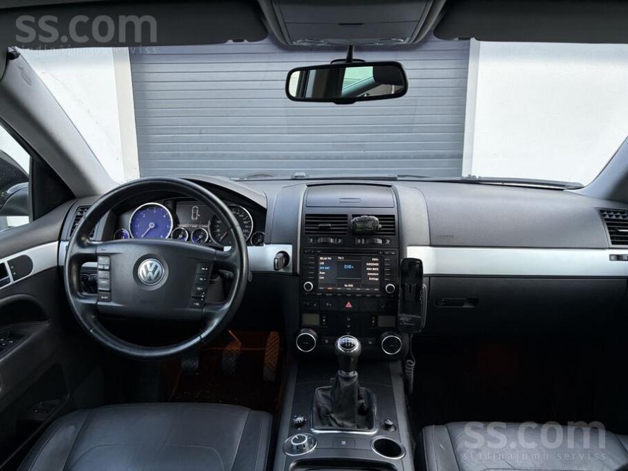 Melns Volkswagen Touareg 2007 Jelgava, ar dzinēja tilpumu 3.00 L un nobraukumu 411 tūkst. km par 5500 €, foto 7 vietnē AUTOMOTO.COM.LV