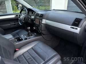 Melns Volkswagen Touareg 2007 Jelgava, ar dzinēja tilpumu 3.00 L un nobraukumu 411 tūkst. km par 5500 €, foto 11 vietnē AUTOMOTO.COM.LV