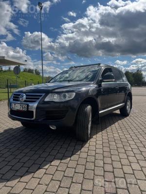 Volkswagen Touareg 2007 Jelgava vietnē Melns Volkswagen Touareg 2007 Jelgava, ar dzinēja tilpumu 3.00 L un nobraukumu 331 tūkst. km par 5100 €, foto 1 vietnē AUTOMOTO.COM.LV
