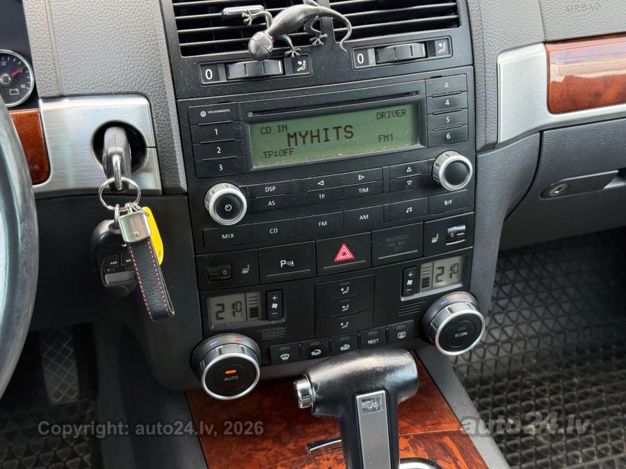 Black Volkswagen Touareg 2007 in Tartu, with an engine capacity of 3.00 L and mileage of 505 thousand km for 5000 €, photo 16 on AUTOMOTO.COM.LV