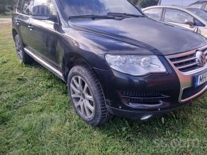 Melns Volkswagen Touareg 2007 Talsi, ar dzinēja tilpumu 3.00 L un nobraukumu 361 tūkst. km par 2250 €, foto  vietnē AUTOMOTO.COM.LV