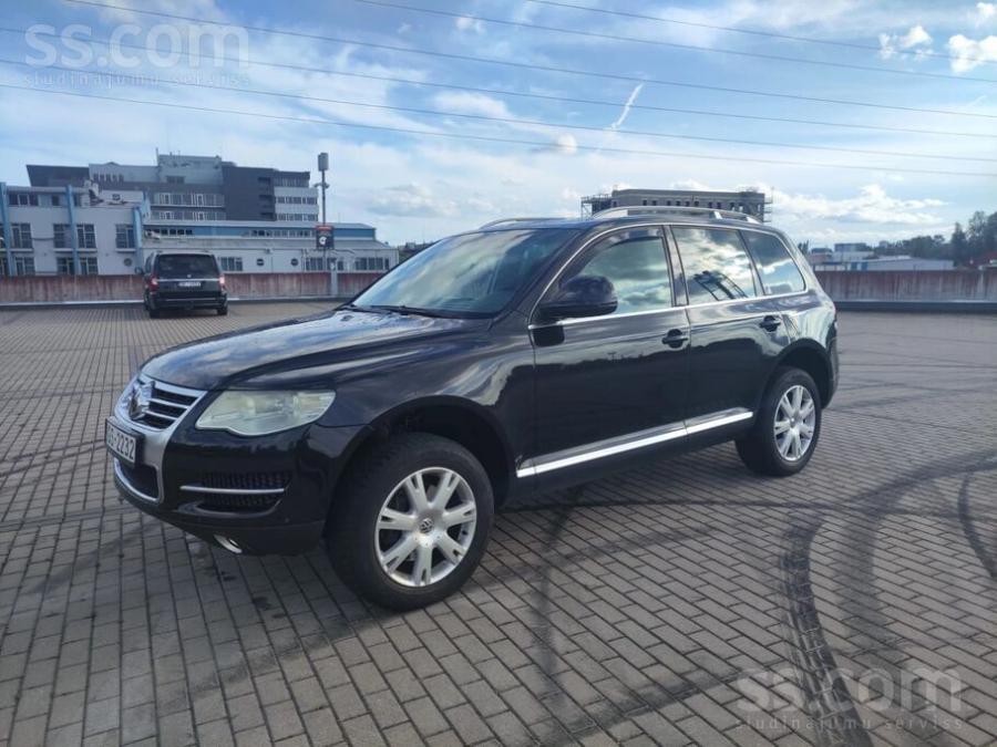 Melns Volkswagen Touareg 2007 Rīga, ar dzinēja tilpumu 3.00 L un nobraukumu 288 tūkst. km par 5500 €, foto 3 vietnē AUTOMOTO.COM.LV