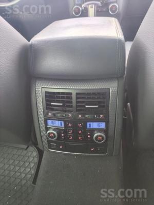 Melns Volkswagen Touareg 2007 Rīga, ar dzinēja tilpumu 3.00 L un nobraukumu 288 tūkst. km par 5500 €, foto 10 vietnē AUTOMOTO.COM.LV