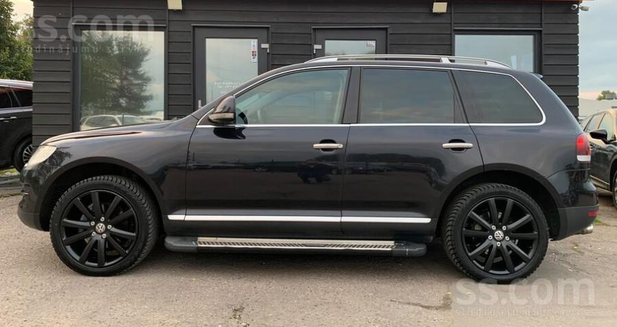 Melns Volkswagen Touareg 2007 Rīga, ar dzinēja tilpumu 3.00 L un nobraukumu 369 tūkst. km par 5500 €, foto 4 vietnē AUTOMOTO.COM.LV