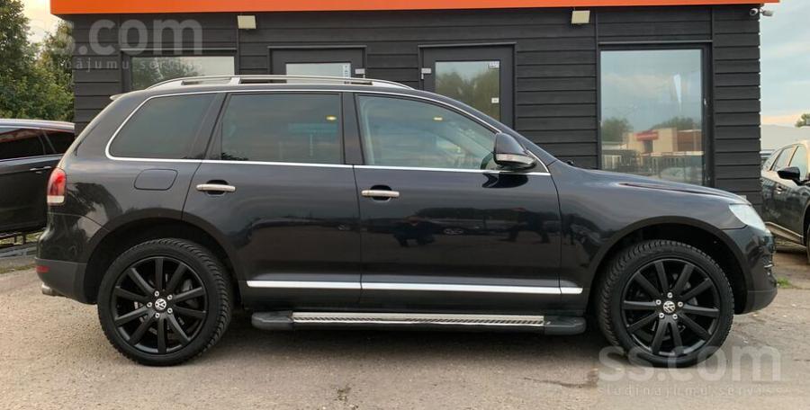 Melns Volkswagen Touareg 2007 Rīga, ar dzinēja tilpumu 3.00 L un nobraukumu 369 tūkst. km par 5500 €, foto 7 vietnē AUTOMOTO.COM.LV