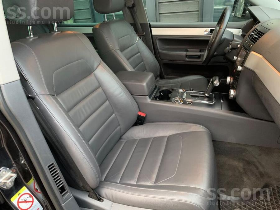 Melns Volkswagen Touareg 2007 Rīga, ar dzinēja tilpumu 3.00 L un nobraukumu 369 tūkst. km par 5500 €, foto 10 vietnē AUTOMOTO.COM.LV