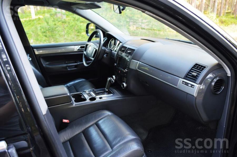 Melns Volkswagen Touareg 2007 Talsi, ar dzinēja tilpumu 2.50 L un nobraukumu 348 tūkst. km par 4300 €, foto 9 vietnē AUTOMOTO.COM.LV