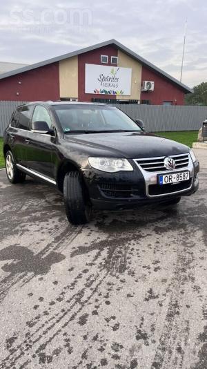 Melns Volkswagen Touareg 2007 Rīga, ar dzinēja tilpumu 3.00 L un nobraukumu 277 tūkst. km par 8000 €, foto 3 vietnē AUTOMOTO.COM.LV