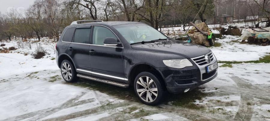 Melns Volkswagen Touareg 2008 Aizkraukle, ar dzinēja tilpumu 3.00 L un nobraukumu 296 tūkst. km par 6000 €, foto 4 vietnē AUTOMOTO.COM.LV