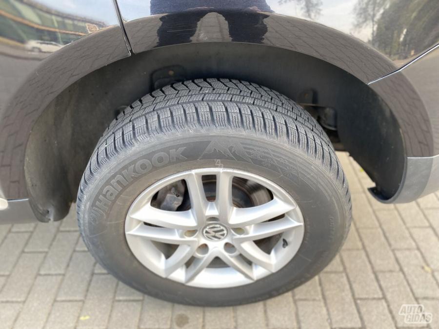 Black Volkswagen Touareg 2008 in Utena, with an engine capacity of 3.00 L and mileage of 311 thousand km for 7950 €, photo 11 on AUTOMOTO.COM.LV