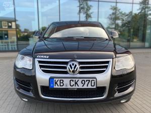 Black Volkswagen Touareg 2008 in Utena, with an engine capacity of 3.00 L and mileage of 311 thousand km for 7950 €, photo 12 on AUTOMOTO.COM.LV