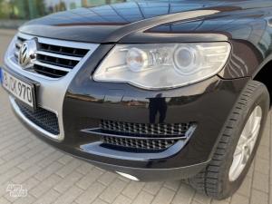 Black Volkswagen Touareg 2008 in Utena, with an engine capacity of 3.00 L and mileage of 311 thousand km for 7950 €, photo 16 on AUTOMOTO.COM.LV