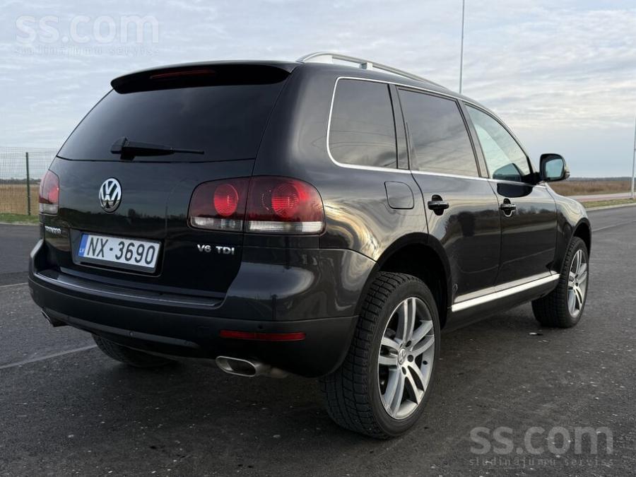 Melns Volkswagen Touareg 2008 Liepāja, ar dzinēja tilpumu 3.00 L un nobraukumu 277 tūkst. km par 8400 €, foto 2 vietnē AUTOMOTO.COM.LV
