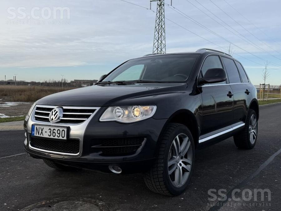 Melns Volkswagen Touareg 2008 Liepāja, ar dzinēja tilpumu 3.00 L un nobraukumu 277 tūkst. km par 8400 €, foto 3 vietnē AUTOMOTO.COM.LV