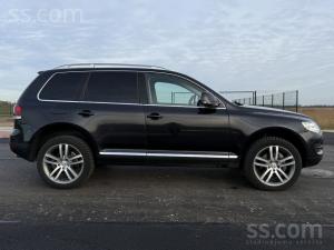 Melns Volkswagen Touareg 2008 Liepāja, ar dzinēja tilpumu 3.00 L un nobraukumu 277 tūkst. km par 8400 €, foto 6 vietnē AUTOMOTO.COM.LV