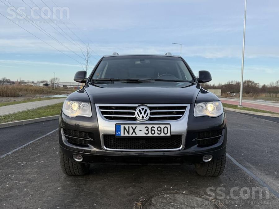 Melns Volkswagen Touareg 2008 Liepāja, ar dzinēja tilpumu 3.00 L un nobraukumu 277 tūkst. km par 8400 €, foto 7 vietnē AUTOMOTO.COM.LV