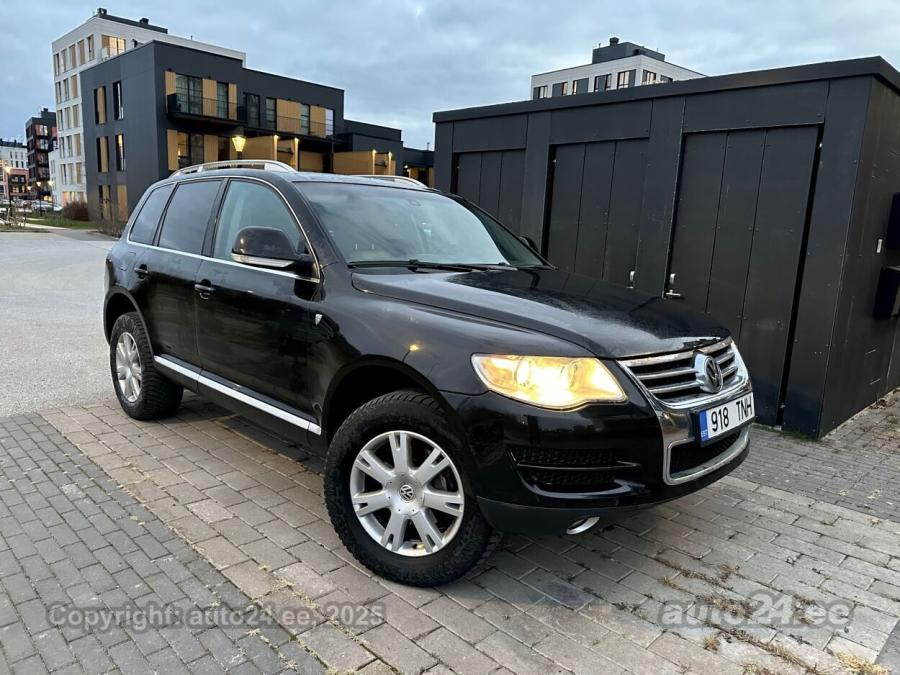 Melns Volkswagen Touareg 2008 Tartu, ar dzinēja tilpumu 3.00 L un nobraukumu 370 tūkst. km par 5499 €, foto 1 vietnē AUTOMOTO.COM.LV