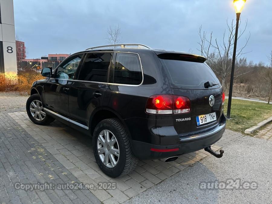 Melns Volkswagen Touareg 2008 Tartu, ar dzinēja tilpumu 3.00 L un nobraukumu 370 tūkst. km par 5499 €, foto 2 vietnē AUTOMOTO.COM.LV