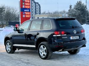 Melns Volkswagen Touareg 2008 Kauņa, ar dzinēja tilpumu 3.00 L un nobraukumu 297 tūkst. km par 5000 €, foto 3 vietnē AUTOMOTO.COM.LV