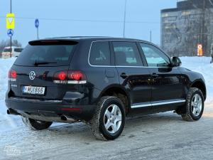 Melns Volkswagen Touareg 2008 Kauņa, ar dzinēja tilpumu 3.00 L un nobraukumu 297 tūkst. km par 5000 €, foto 4 vietnē AUTOMOTO.COM.LV
