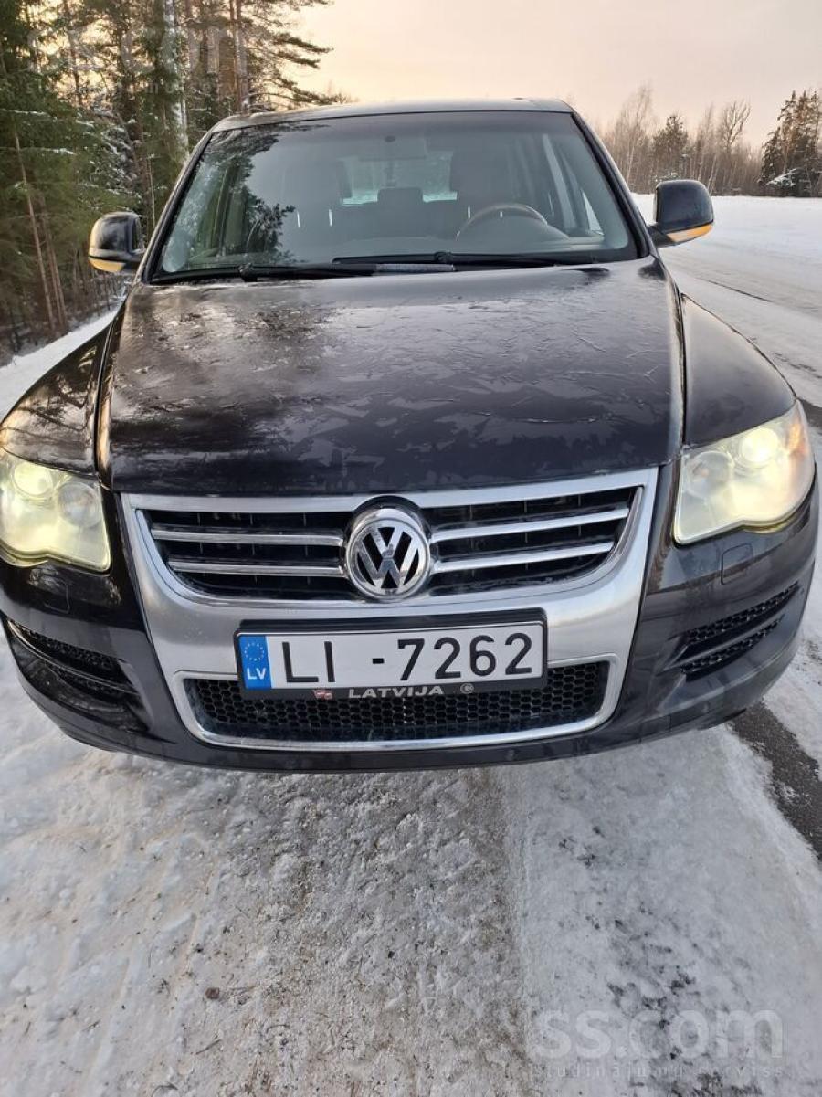 Melns Volkswagen Touareg 2008 Daugavpils, ar dzinēja tilpumu 3.00 L un nobraukumu 260 tūkst. km par 5300 €, foto 2 vietnē AUTOMOTO.COM.LV