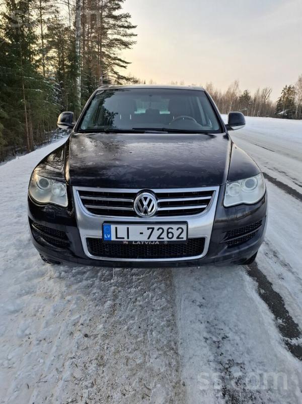 Melns Volkswagen Touareg 2008 Daugavpils, ar dzinēja tilpumu 3.00 L un nobraukumu 260 tūkst. km par 5300 €, foto 3 vietnē AUTOMOTO.COM.LV