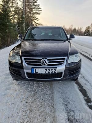 Melns Volkswagen Touareg 2008 Daugavpils, ar dzinēja tilpumu 3.00 L un nobraukumu 260 tūkst. km par 5300 €, foto 3 vietnē AUTOMOTO.COM.LV