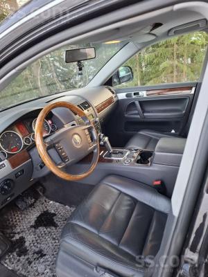 Melns Volkswagen Touareg 2008 Daugavpils, ar dzinēja tilpumu 3.00 L un nobraukumu 260 tūkst. km par 5300 €, foto 15 vietnē AUTOMOTO.COM.LV
