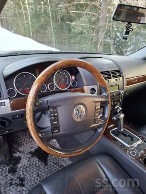 Melns Volkswagen Touareg 2008 Daugavpils, ar dzinēja tilpumu 3.00 L un nobraukumu 260 tūkst. km par 5300 €, foto 17 vietnē AUTOMOTO.COM.LV
