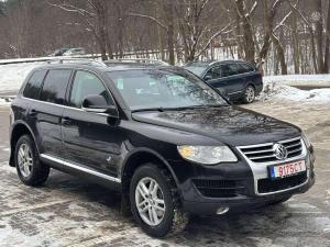 Melns Volkswagen Touareg 2008 Nemenčinė, ar dzinēja tilpumu 3.00 L un nobraukumu 282 tūkst. km par 5000 €, foto  vietnē AUTOMOTO.COM.LV