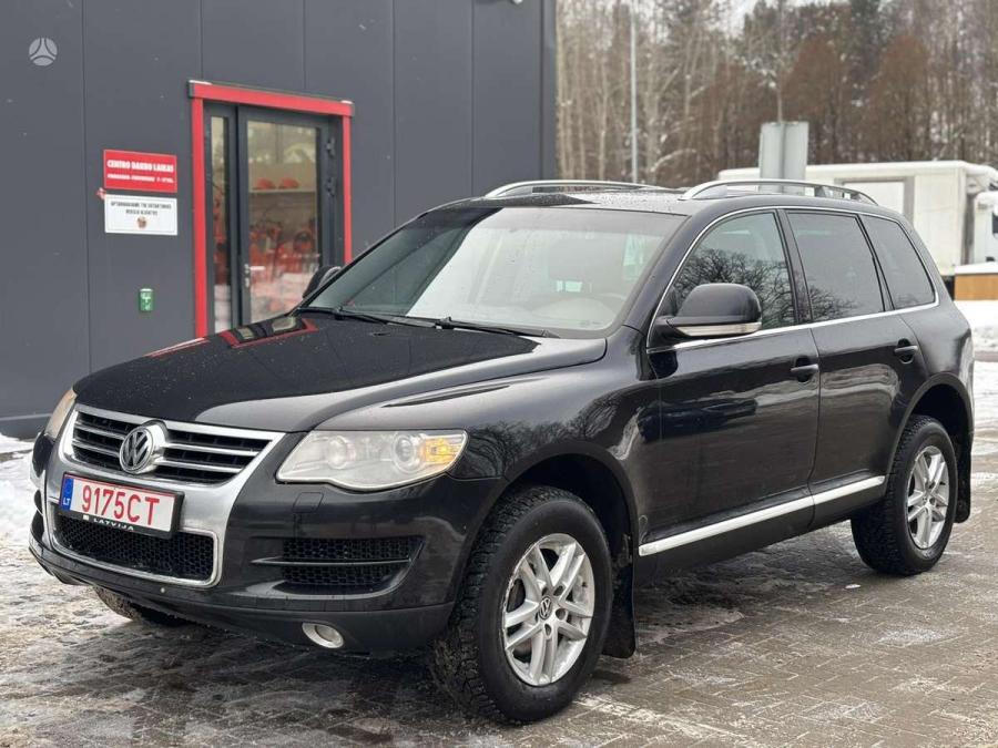 Melns Volkswagen Touareg 2008 Nemenčinė, ar dzinēja tilpumu 3.00 L un nobraukumu 282 tūkst. km par 5000 €, foto 2 vietnē AUTOMOTO.COM.LV