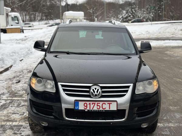 Melns Volkswagen Touareg 2008 Nemenčinė, ar dzinēja tilpumu 3.00 L un nobraukumu 282 tūkst. km par 5000 €, foto 3 vietnē AUTOMOTO.COM.LV