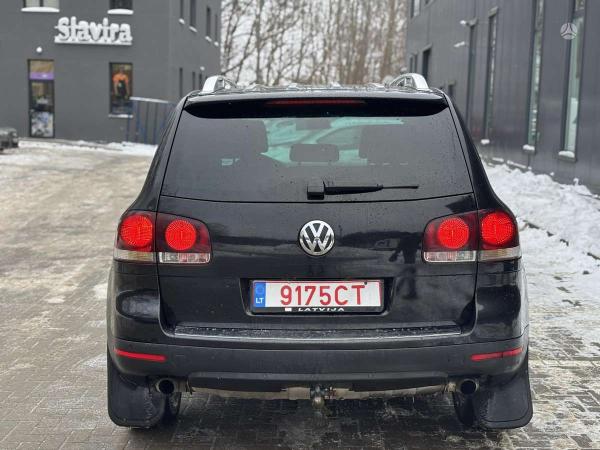 Melns Volkswagen Touareg 2008 Nemenčinė, ar dzinēja tilpumu 3.00 L un nobraukumu 282 tūkst. km par 5000 €, foto 6 vietnē AUTOMOTO.COM.LV