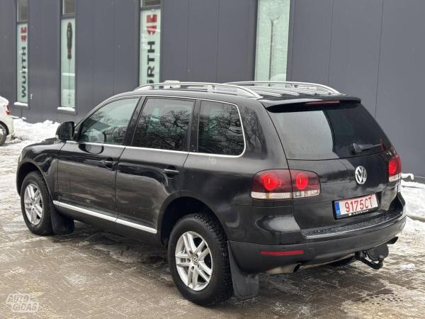 Melns Volkswagen Touareg 2008 Viļņa, ar dzinēja tilpumu 3.00 L un nobraukumu 282 tūkst. km par 5000 €, foto 5 vietnē AUTOMOTO.COM.LV