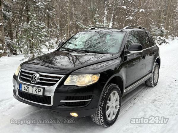 Melns Volkswagen Touareg 2008 Rapla, ar dzinēja tilpumu 3.00 L un nobraukumu 0 tūkst. km par 3500 €, foto 1 vietnē AUTOMOTO.COM.LV