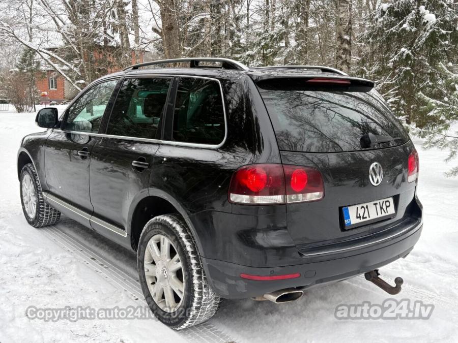 Melns Volkswagen Touareg 2008 Rapla, ar dzinēja tilpumu 3.00 L un nobraukumu 0 tūkst. km par 3500 €, foto 3 vietnē AUTOMOTO.COM.LV