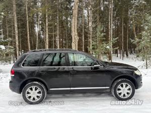 Melns Volkswagen Touareg 2008 Rapla, ar dzinēja tilpumu 3.00 L un nobraukumu 0 tūkst. km par 3500 €, foto 5 vietnē AUTOMOTO.COM.LV
