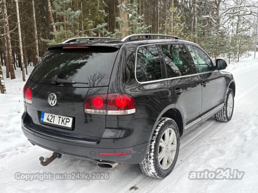 Melns Volkswagen Touareg 2008 Rapla, ar dzinēja tilpumu 3.00 L un nobraukumu 0 tūkst. km par 3500 €, foto 6 vietnē AUTOMOTO.COM.LV