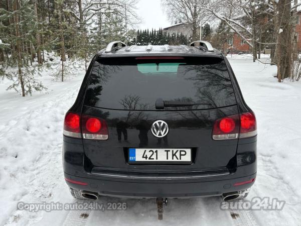 Melns Volkswagen Touareg 2008 Rapla, ar dzinēja tilpumu 3.00 L un nobraukumu 0 tūkst. km par 3500 €, foto 8 vietnē AUTOMOTO.COM.LV